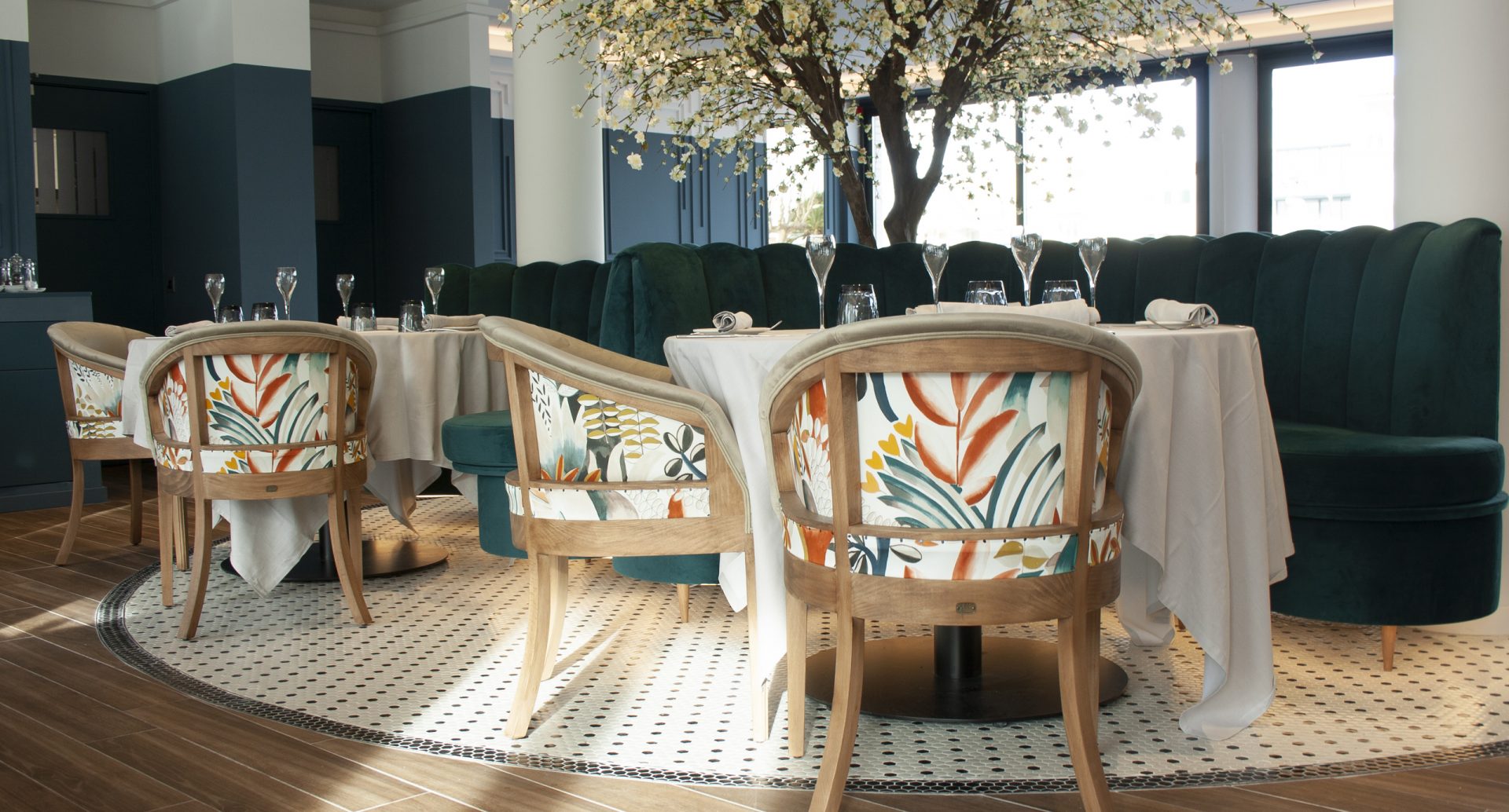 #27 Noray Restaurant - Crearte Collections